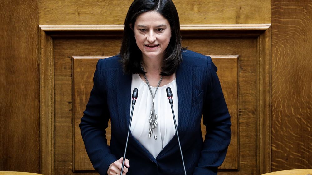 Νίκη Κεραμέως: Η υπουργός Παιδείας μας παρουσιάζει για πρώτη φορά τον ...
