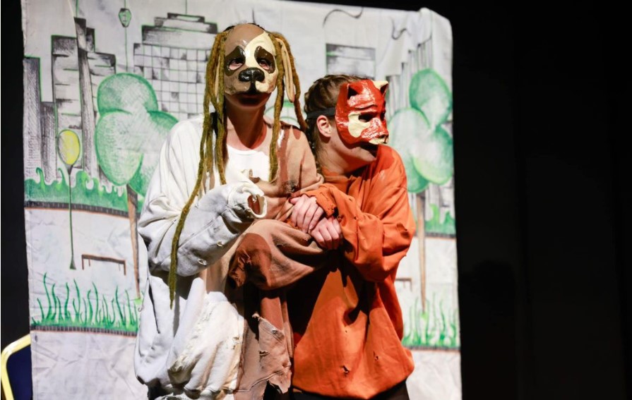 Παιδικές παραστάσεις που σχετίζονται με κοινωνικά θέματα