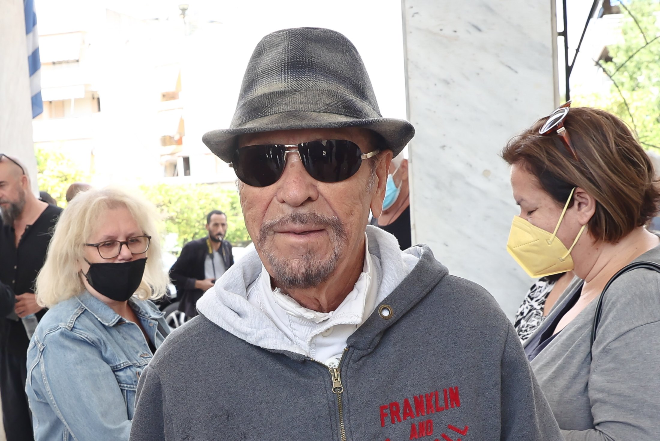 Φώτης Μεταξόπουλος: «Καλύτερα ένα παιδί να μεγαλώσει σε ίδρυμα παρά από ...