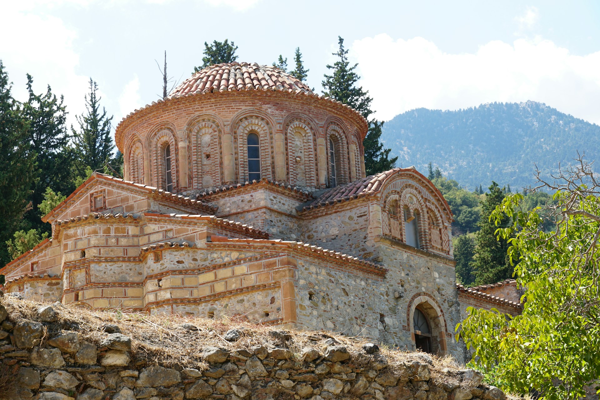 Γιατί τα ξωκλήσια του Προφήτη Ηλία είναι πάντα σε βουνό; - InfoKids.gr